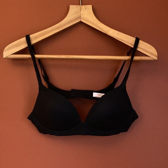 Victoria's Secret | Intimates & Sleepwear | Nwt Body By Victoria Bra ...